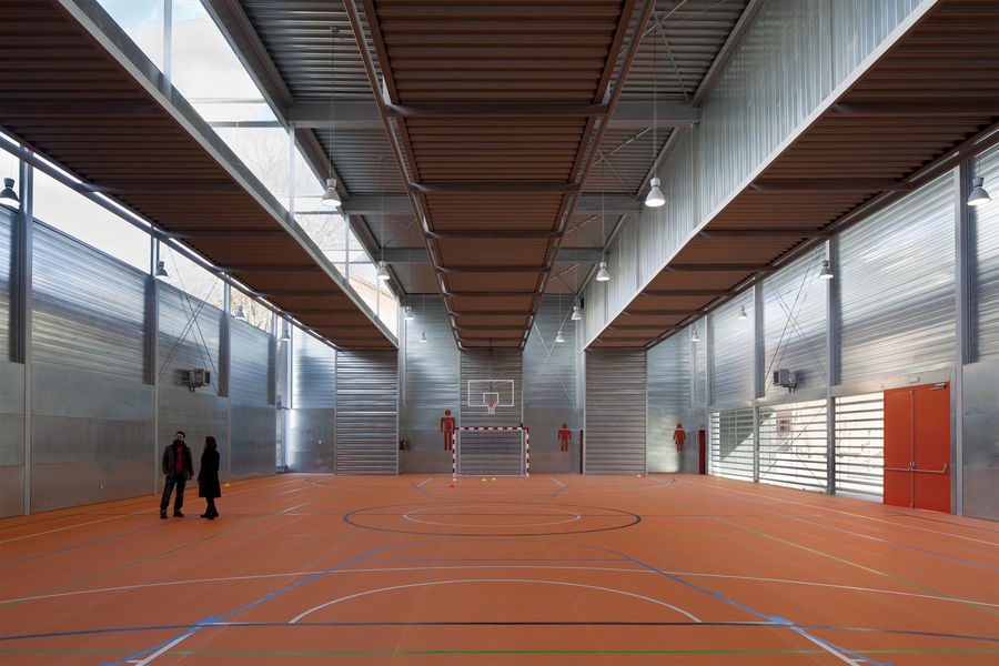 Pabellones Deportivos de mariano muro | ArchDaily
