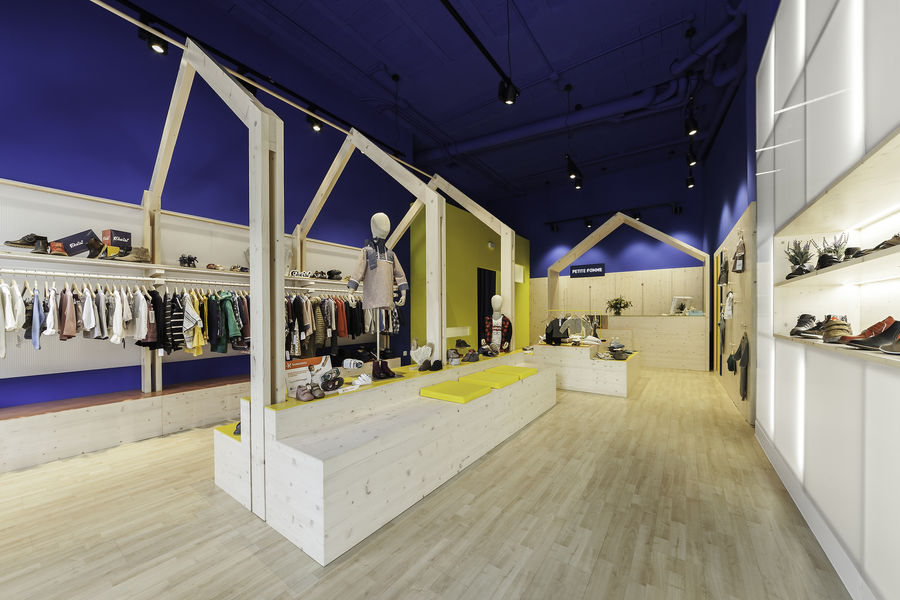 retail shop design by 박소희 | ArchDaily