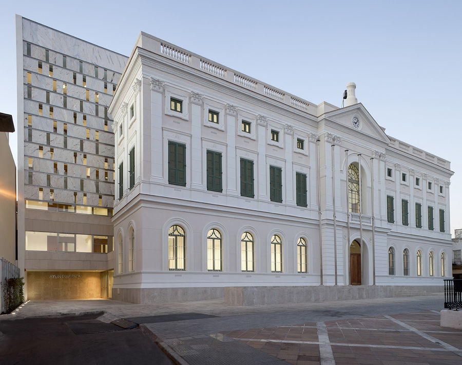 Government Buildings por Aaron Leopold | ArchDaily