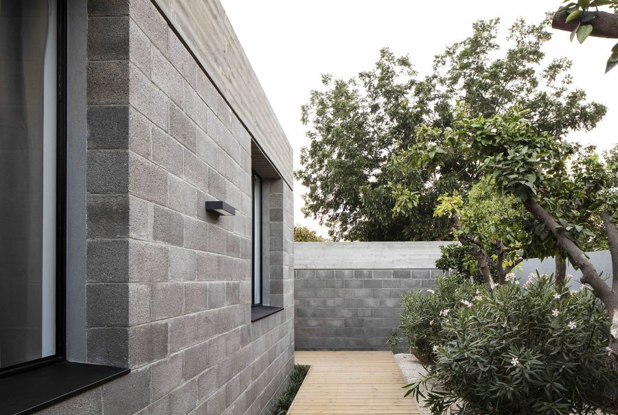 MURO APARENTE de farquivalue | ArchDaily