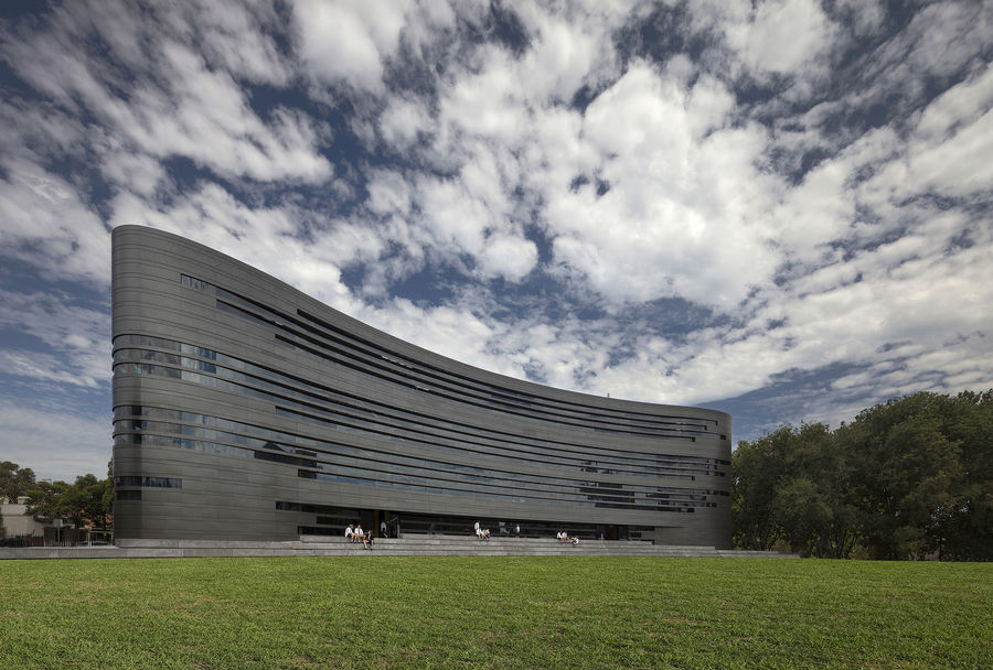 Podium Facades by qais swaiti | ArchDaily