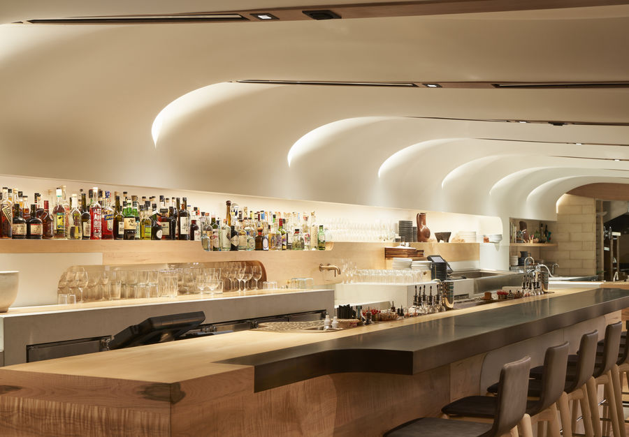 curved ceiling shaped over base ceiling por bdillard44 | ArchDaily