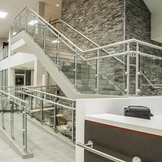 Railing - Hollaender® Railings in Retail Applications de Antonio ...