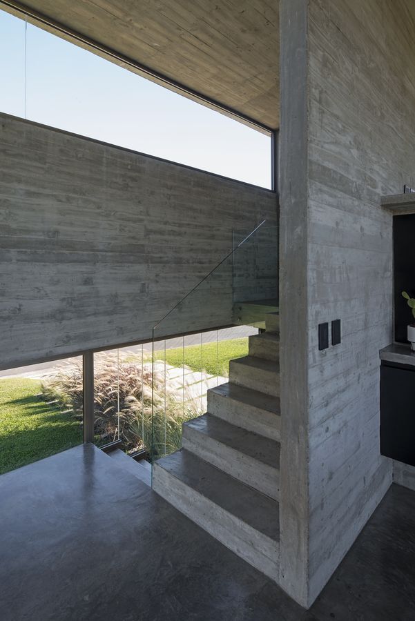 Case din beton aparent by eProiecteDeCase | ArchDaily