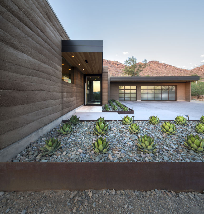 Rammed earth architecture by Thato | ArchDaily