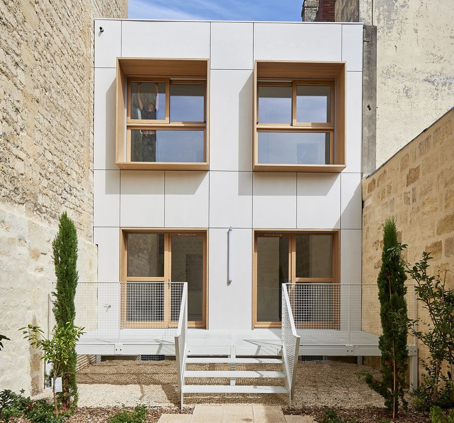 window thin frame protruded by Qiang Fu | ArchDaily