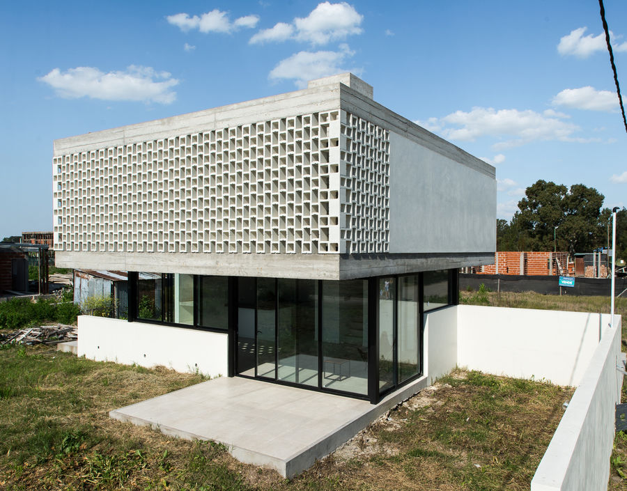 CASA 110m2 por GUSTAVO ADOLFO URTASUN | ArchDaily