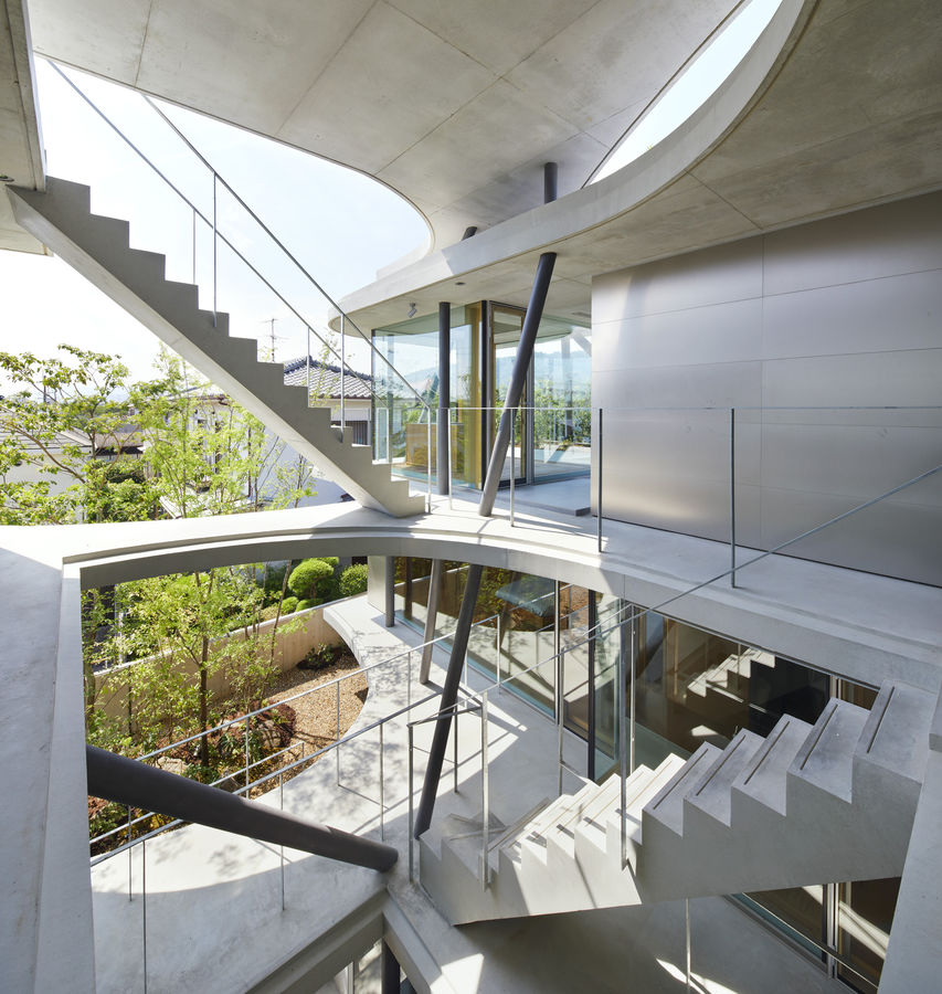 Interesting roof by Designscape Consultancy | ArchDaily