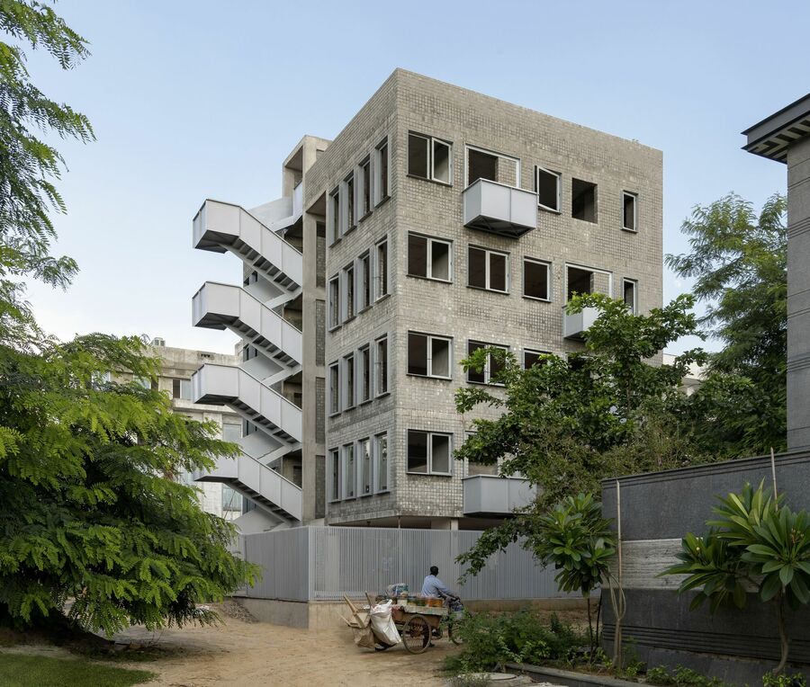 Fly Ash Bricks and Fly Ash Concrete Bricks by Robin Brittain | ArchDaily