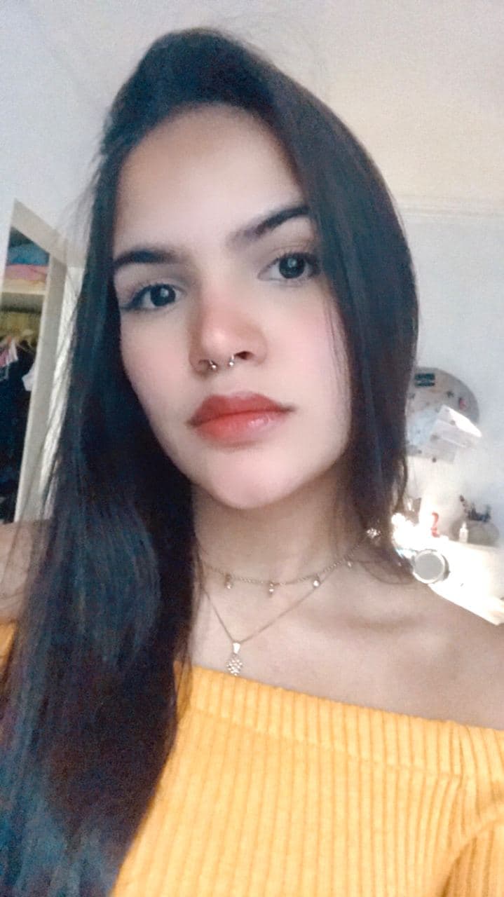 Laura Tavares | ArchDaily